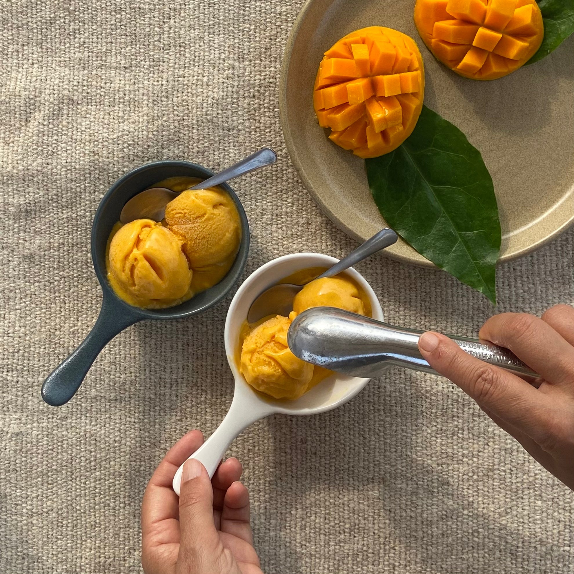 PEBBLE BOWLS | SET OF 2 – LivingClay